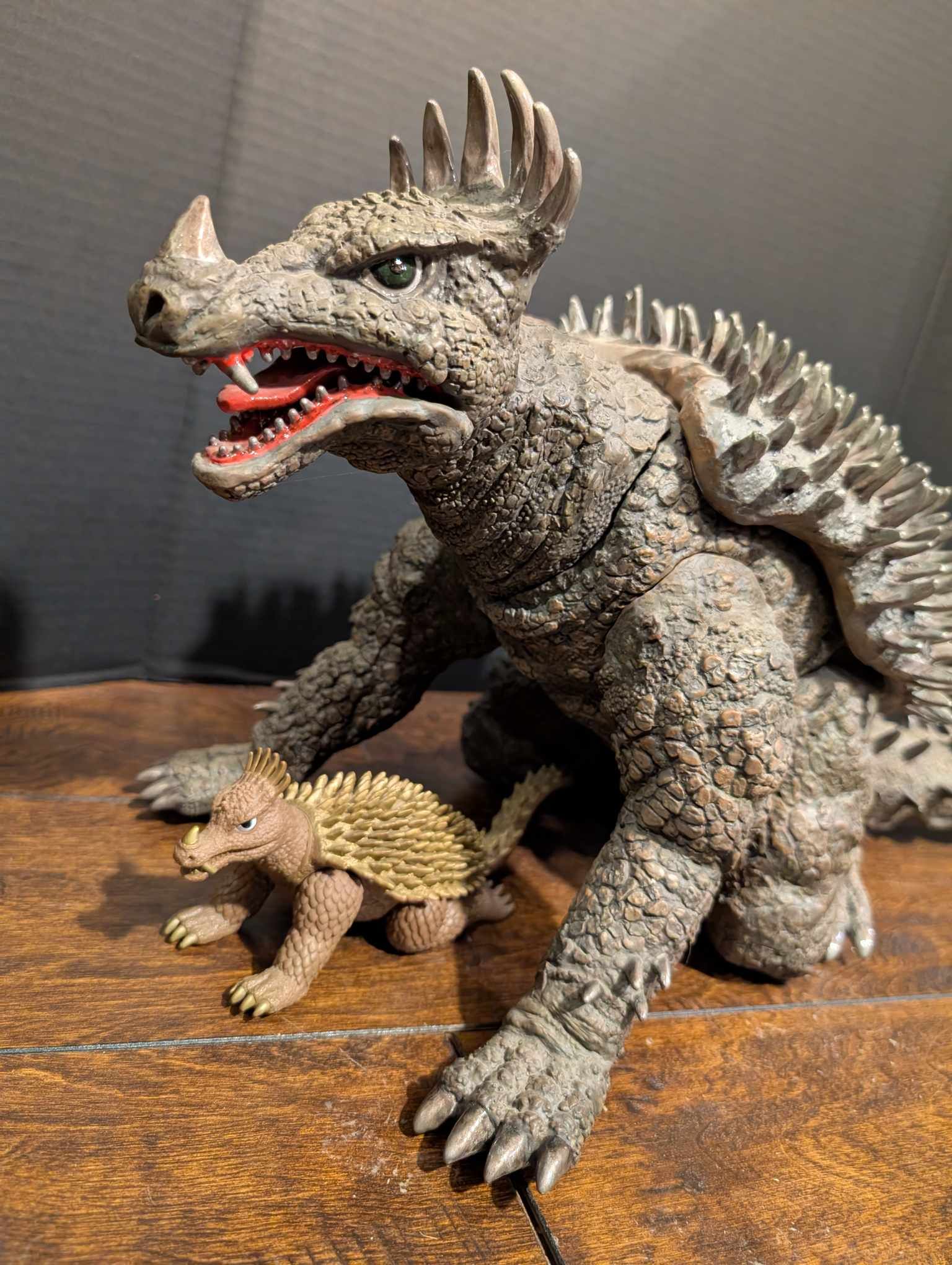 Aoshima Anguirus (Angilas 1972) Gigantic 1/48 Scale Vinyl Figure