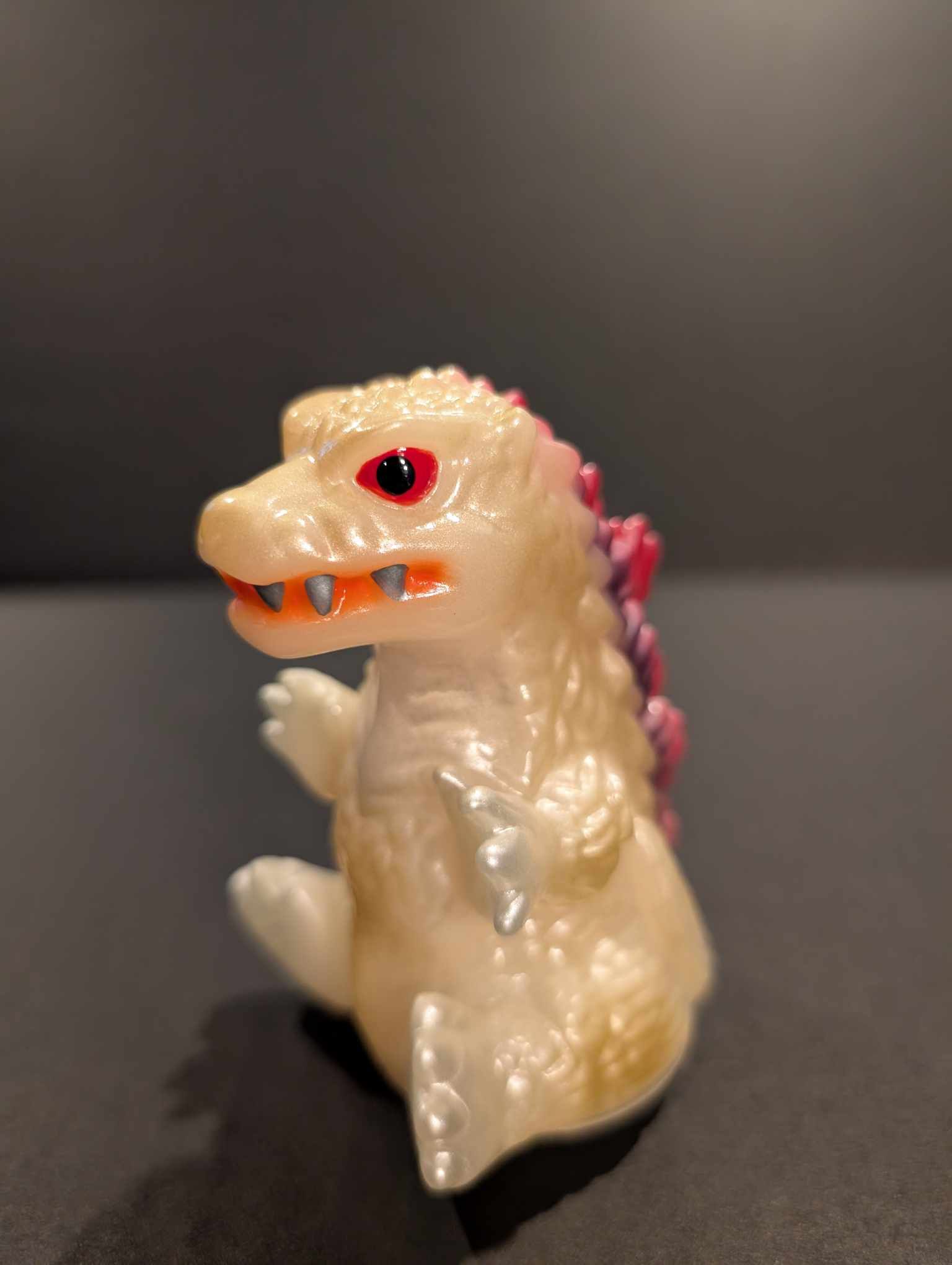M1GO Baby Godzilla 2000 Glow in the Dark Vinyl Figure (Gold)